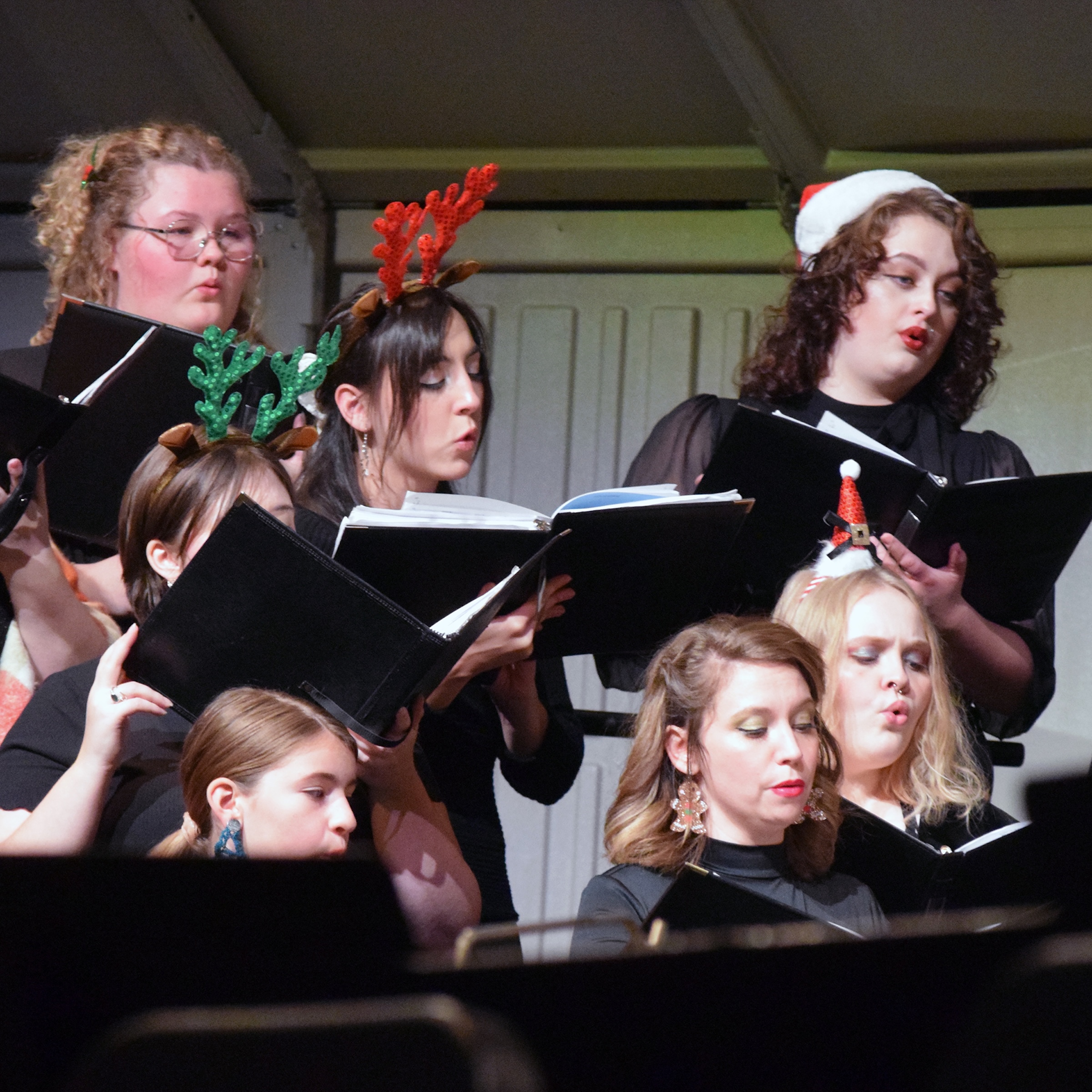 Southwest Michigan College's fine arts department shines at Holiday ...